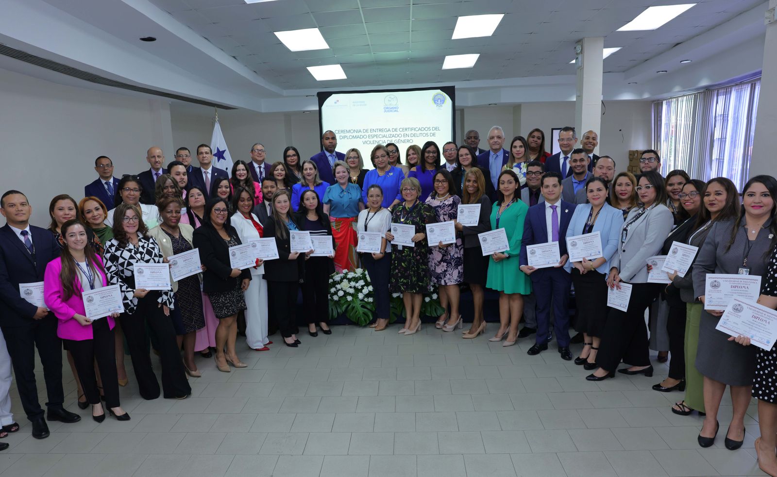 Concluye el Diplomado en Violencia de Género de la Universidad de Salamanca en Panamá