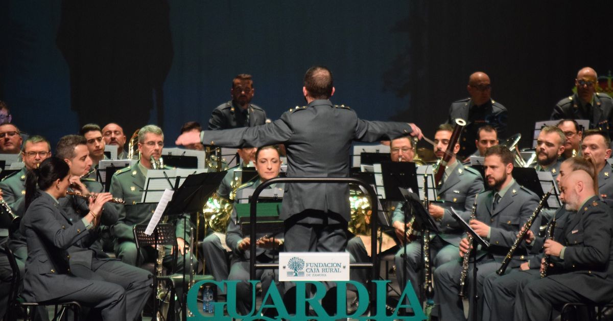 VÍDEO | El concierto de la Unidad de Música de la Guardia Civil ...
