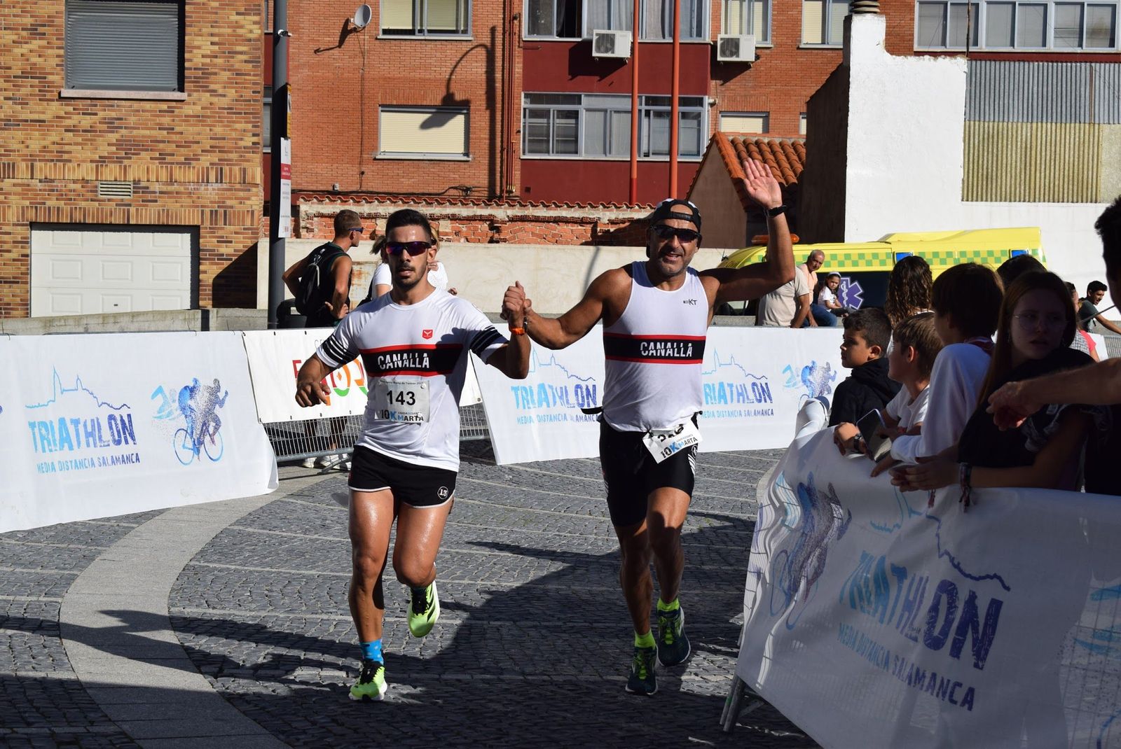 Adrián Moro y Verónica Sánchez se suben a lo más alto del podio en los ...