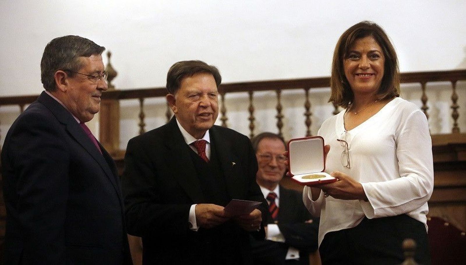 Isabel Bernardo gana el Premio Mundial Fernando Rielo de Poesía Mística