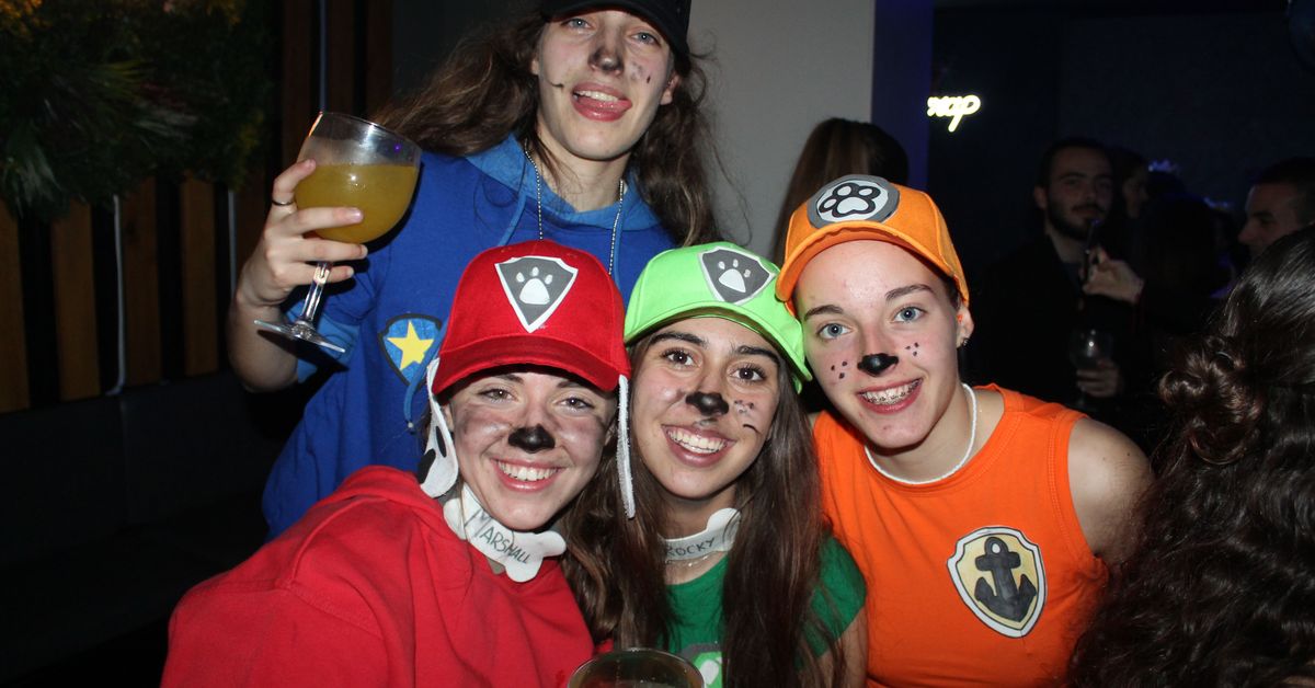 GALERÍA | Salamanca de noche: los 'fiesteros' de Economía y Empresa ...