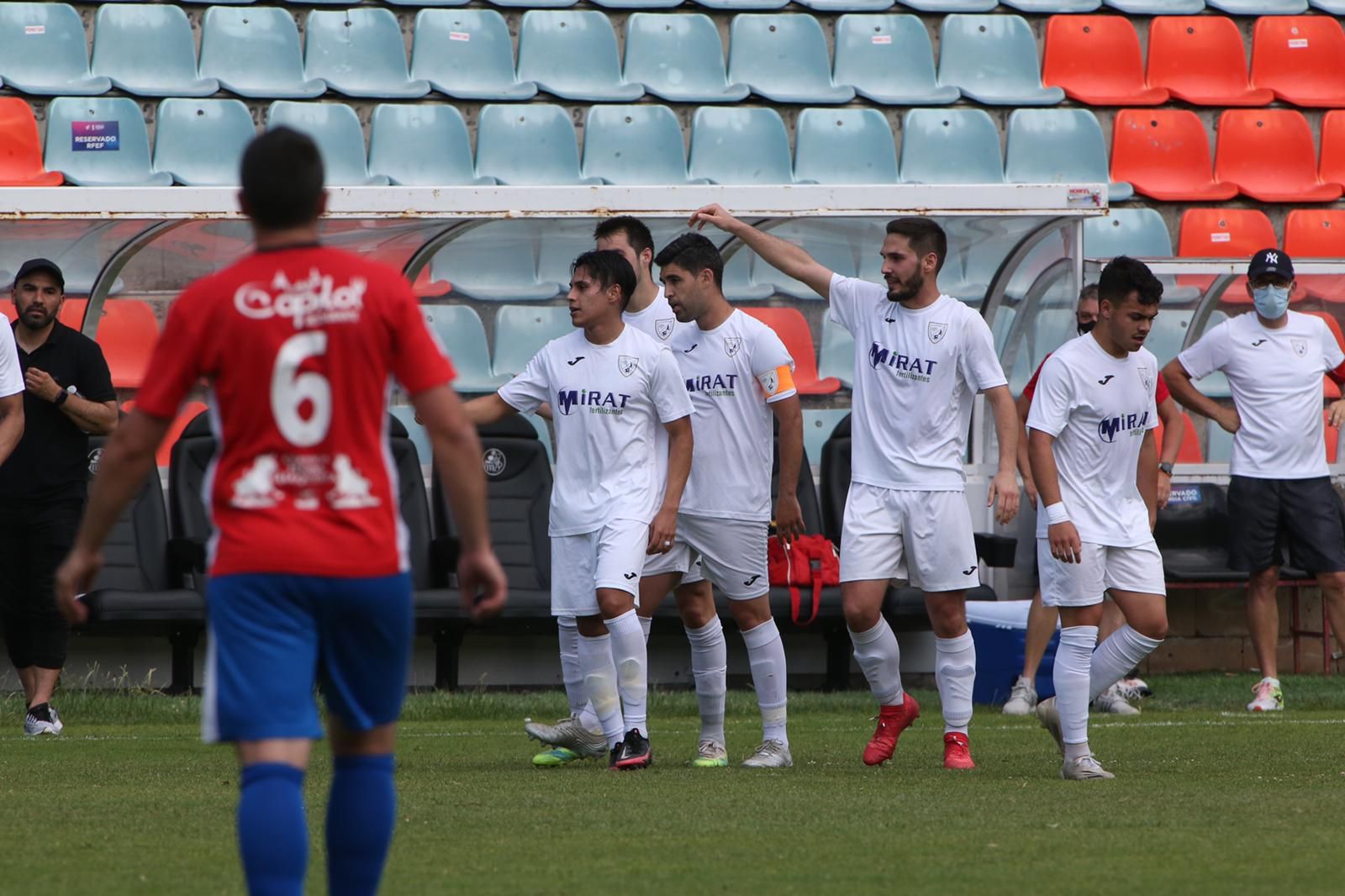 Ribert y Ciudad Rodrigo avanzan en su lucha por el ascenso