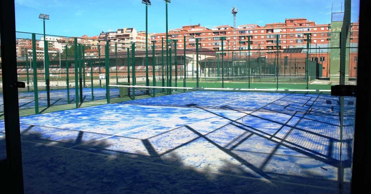 Entran en servicio las tres nuevas pistas de pádel de la Ciudad Deportiva
