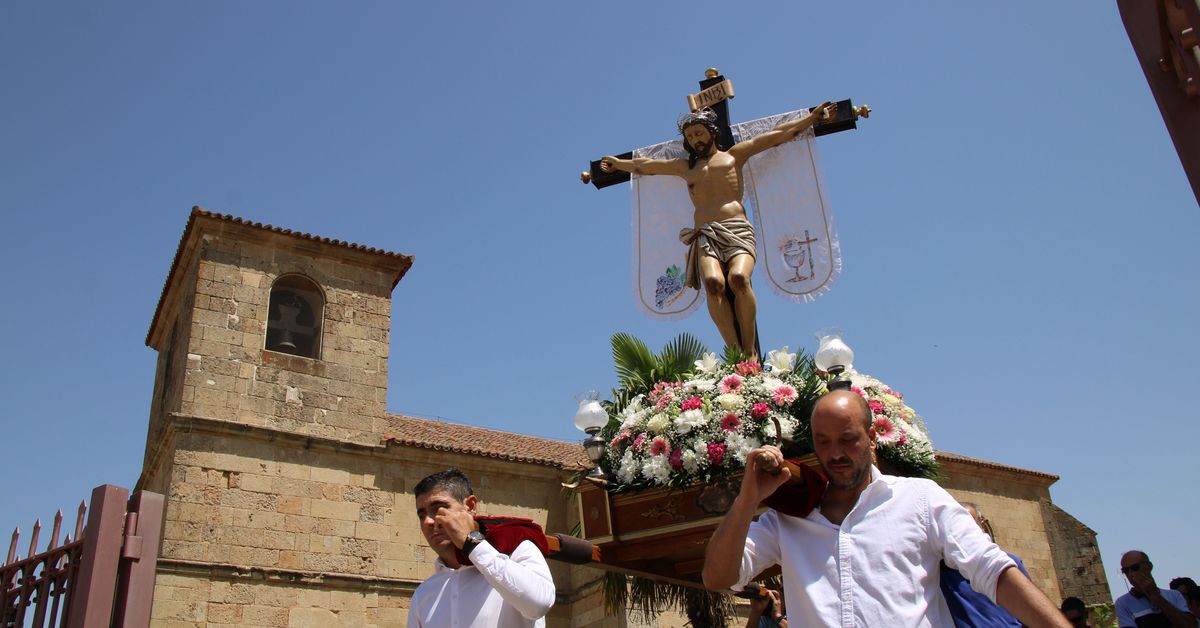 VÍDEO | Procesión del Santísimo Cristo de las Batallas y reparto del pincho popular en ...