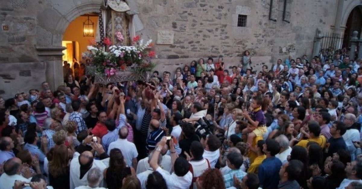 Alba ya está preparada para disfrutar de una intensa semana festiva