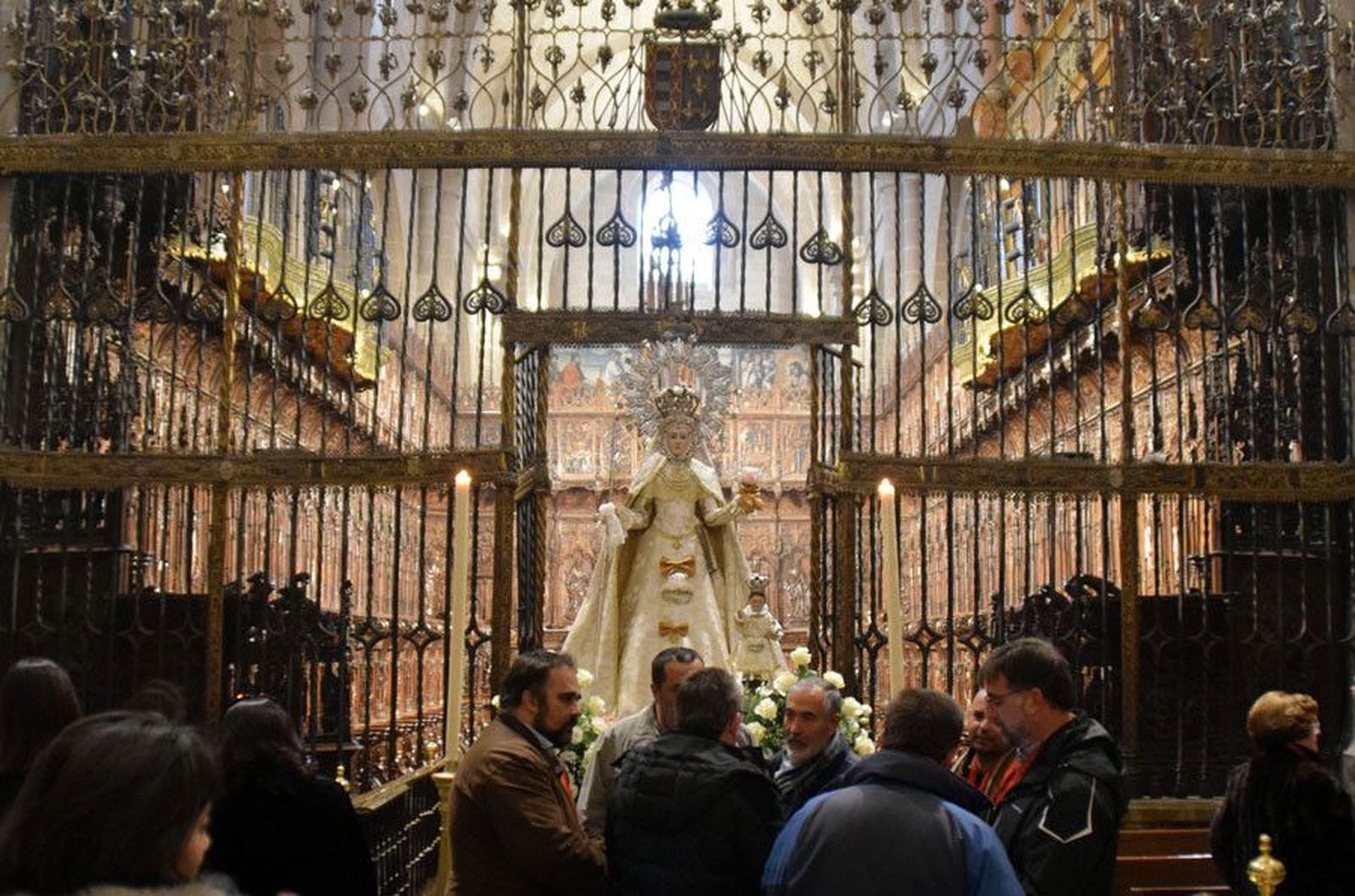 La lluvia impide procesionar a la Virgen de la Concha en el XXV ...